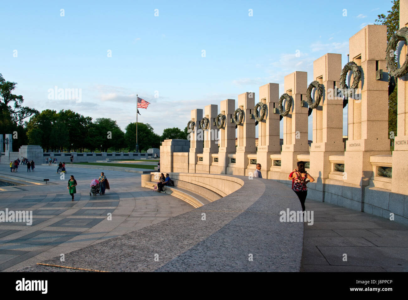 The World War Two Memorial is dedicated to all Americans who fought in ...