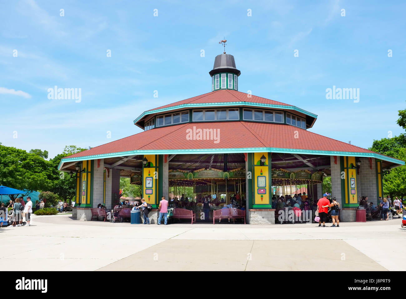 Brookfield zoological society hi-res stock photography and images - Alamy