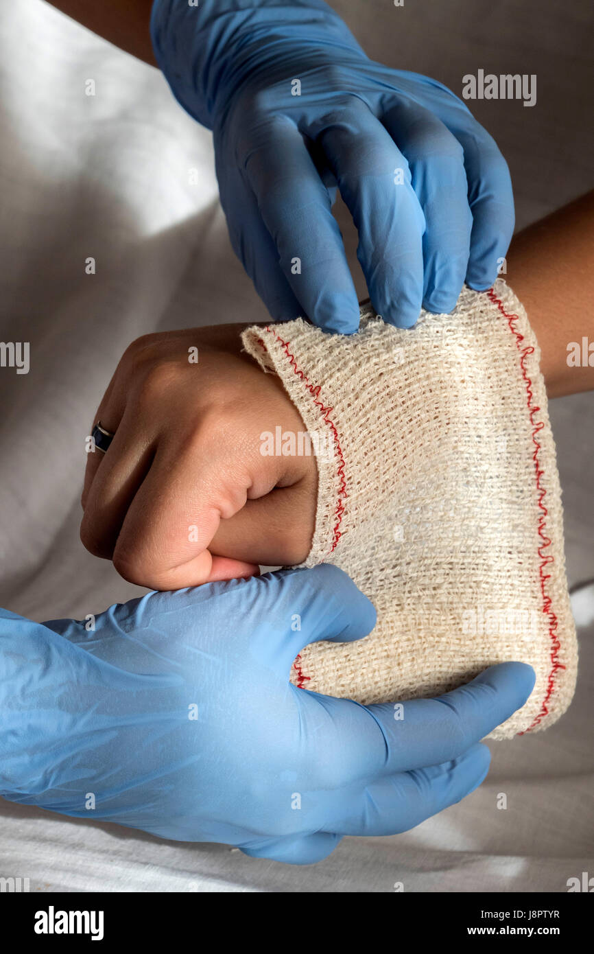 Bandage hospital hi-res stock photography and images - Alamy