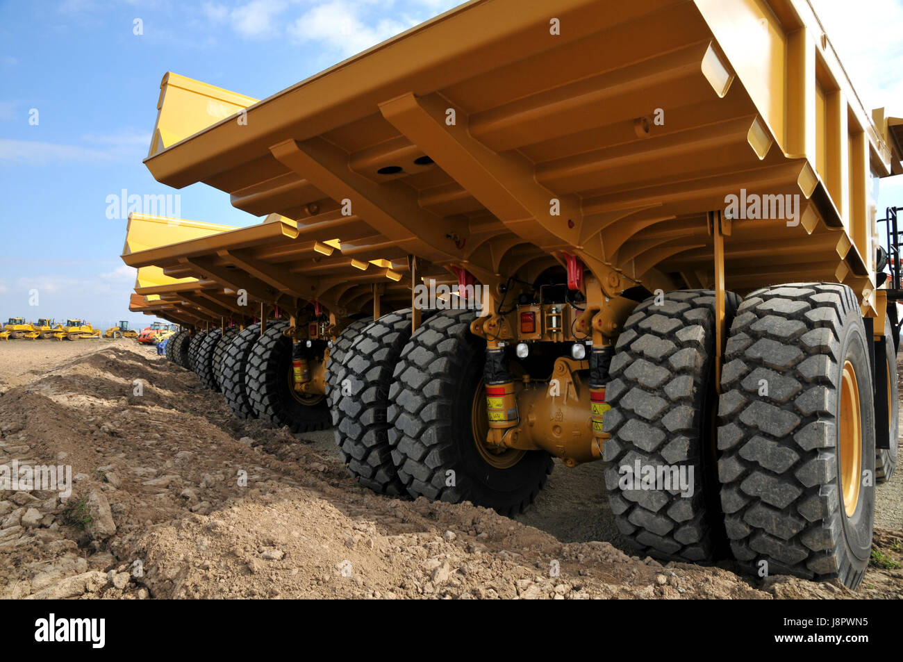 Construction lorry hi-res stock photography and images - Alamy