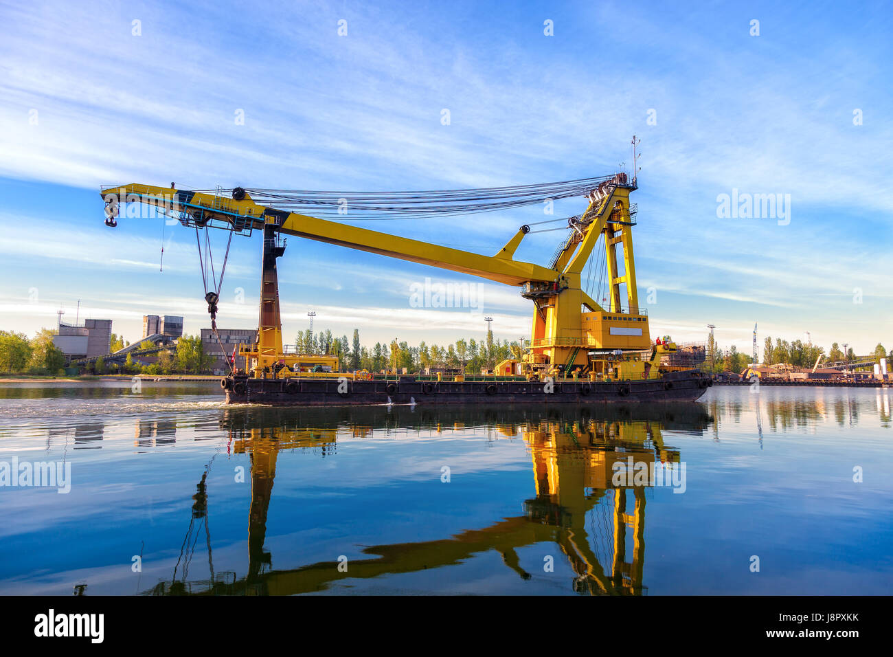 Floating heavy lift crane port hi-res stock photography and images - Alamy