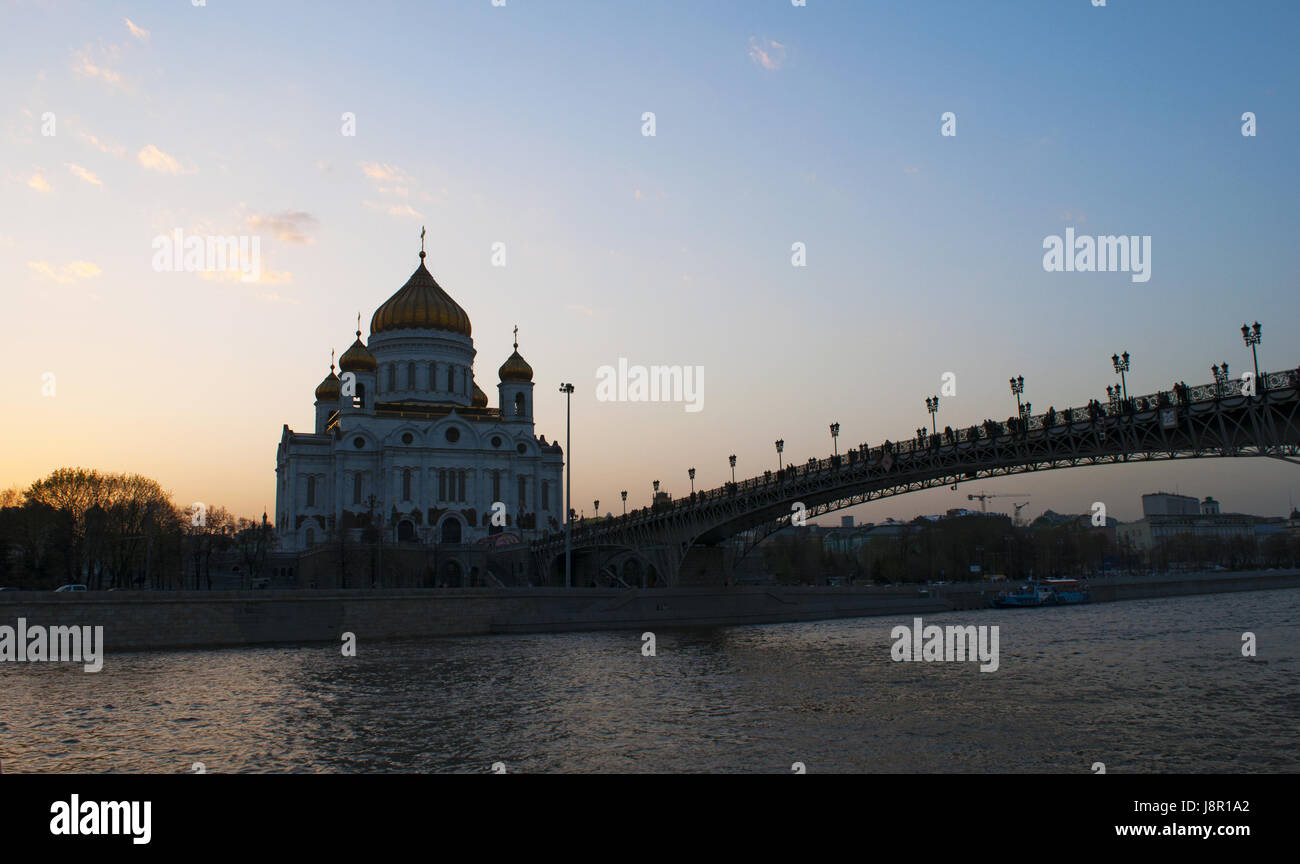Moscow: Cathedral of Christ the Saviour, the tallest Orthodox Christian ...