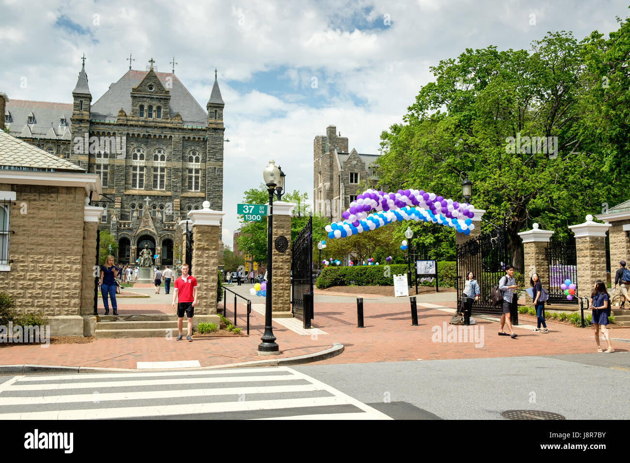 Georgetown university entrance hi-res stock photography and images - Alamy