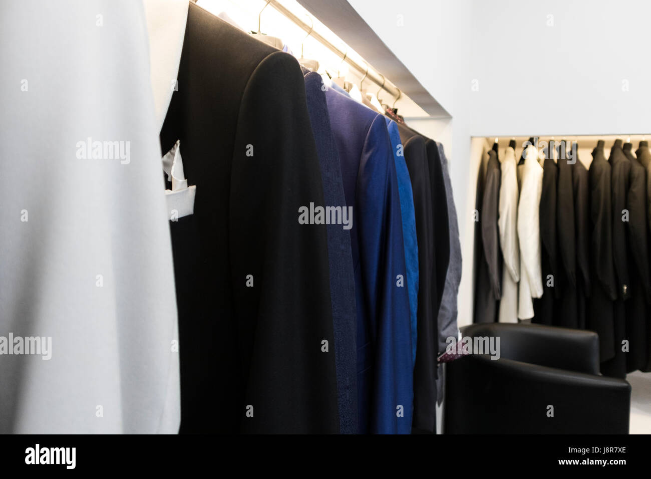 Men's suit store Stock Photo - Alamy