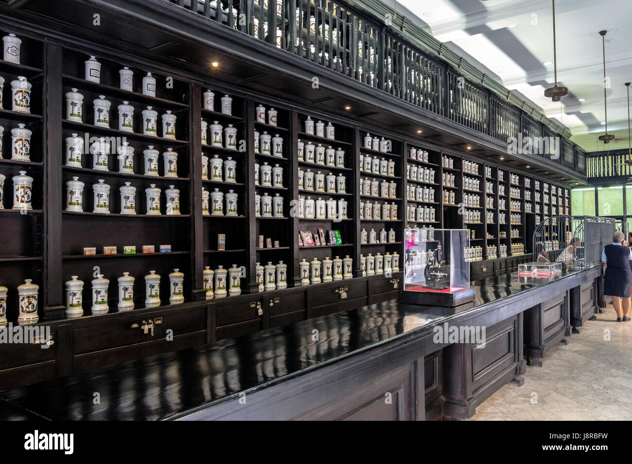 Old fashioned pharmacy hi-res stock photography and images - Alamy
