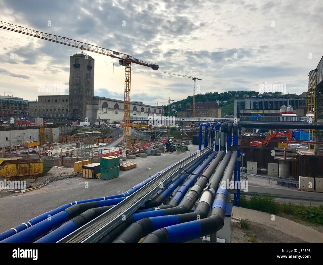 Stuttgart hauptbahnhof main railway hi-res stock photography and images ...