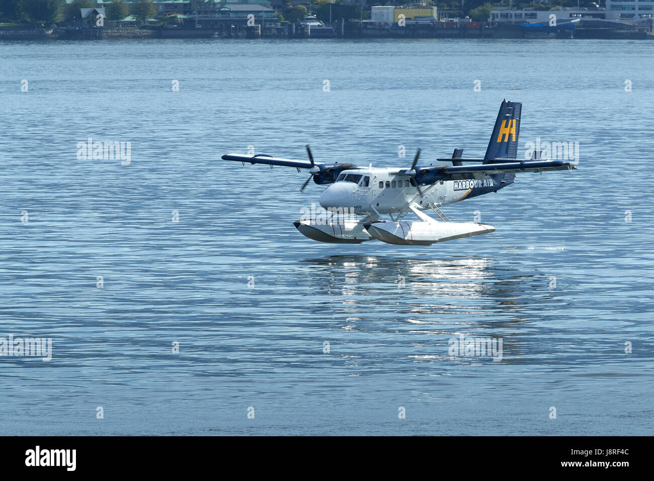 Harbour Air Seaplanes de Havilland Canada DHC-6 Twin Otter Floatplane ...