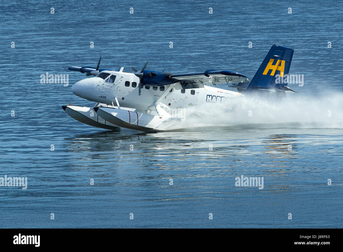Dhc 6 de havilland twin otter seaplane hi-res stock photography and ...