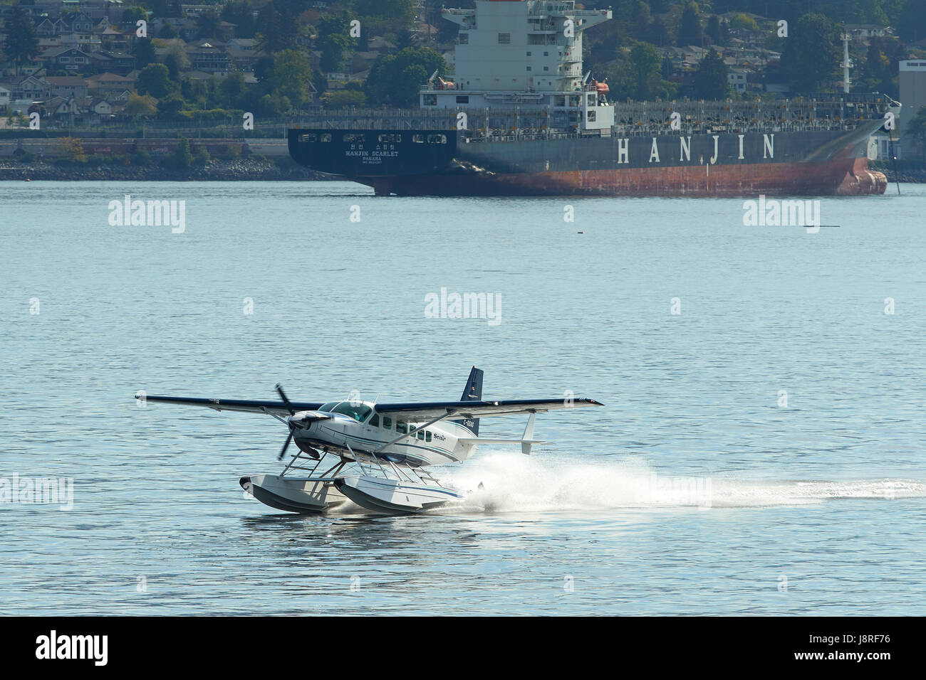 Seair Seaplanes Cessna 208 Caravan Floatplane Landing At Vancouver ...