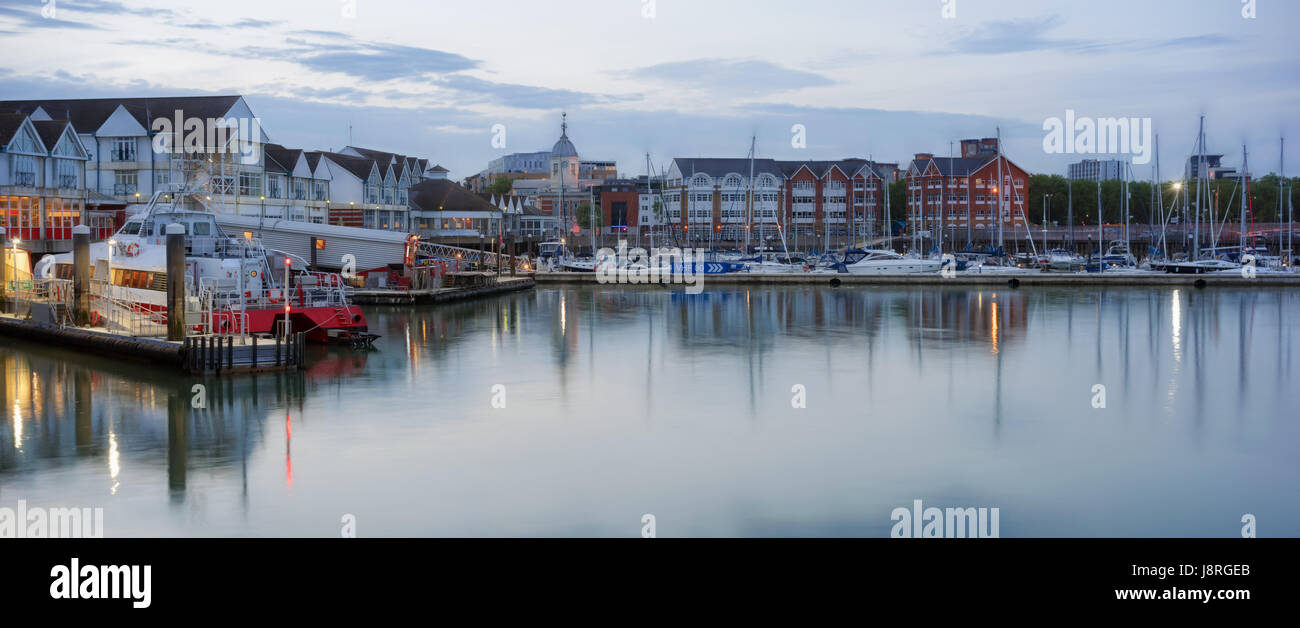 Town quay marina southampton hi-res stock photography and images - Alamy