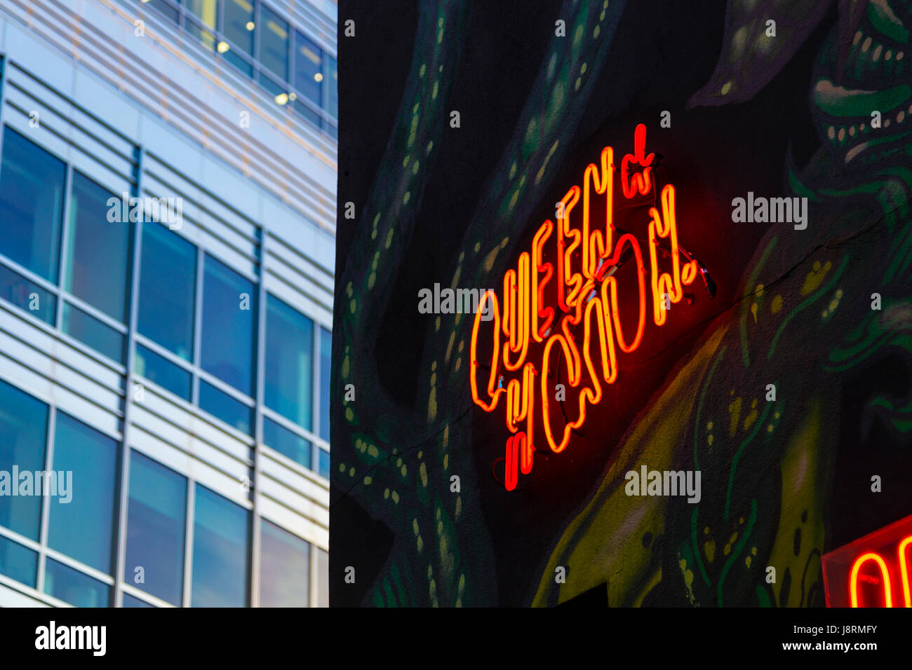 The queen of hoxton bar hi-res stock photography and images - Alamy