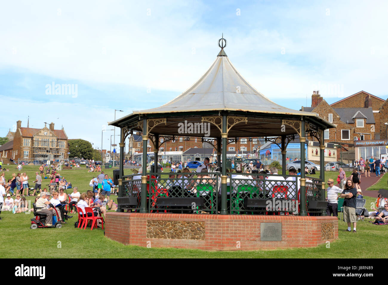 Hunstanton band stand and green hi-res stock photography and images - Alamy