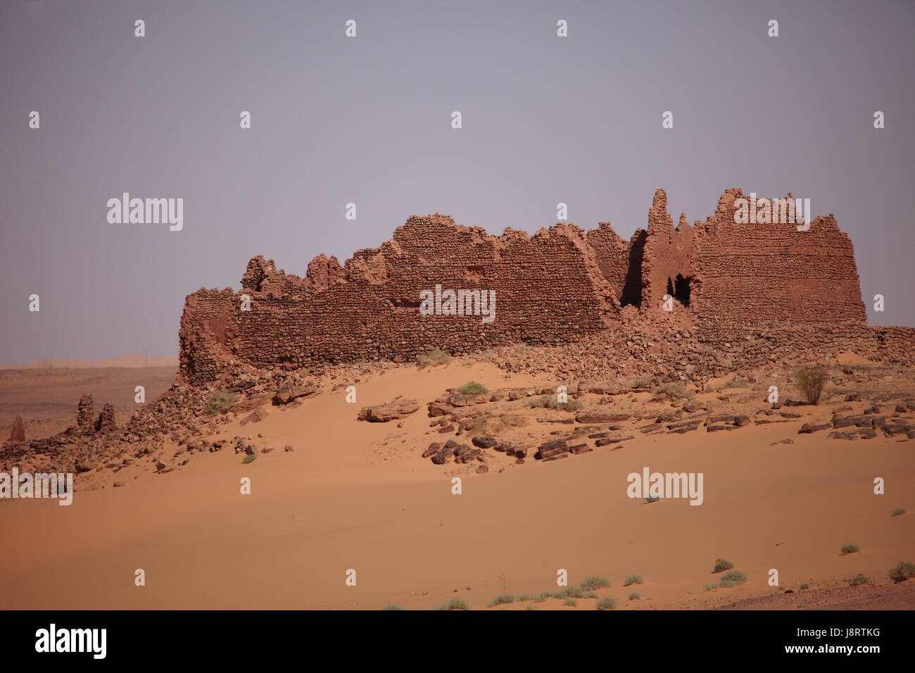 Castles sahara hi-res stock photography and images - Alamy