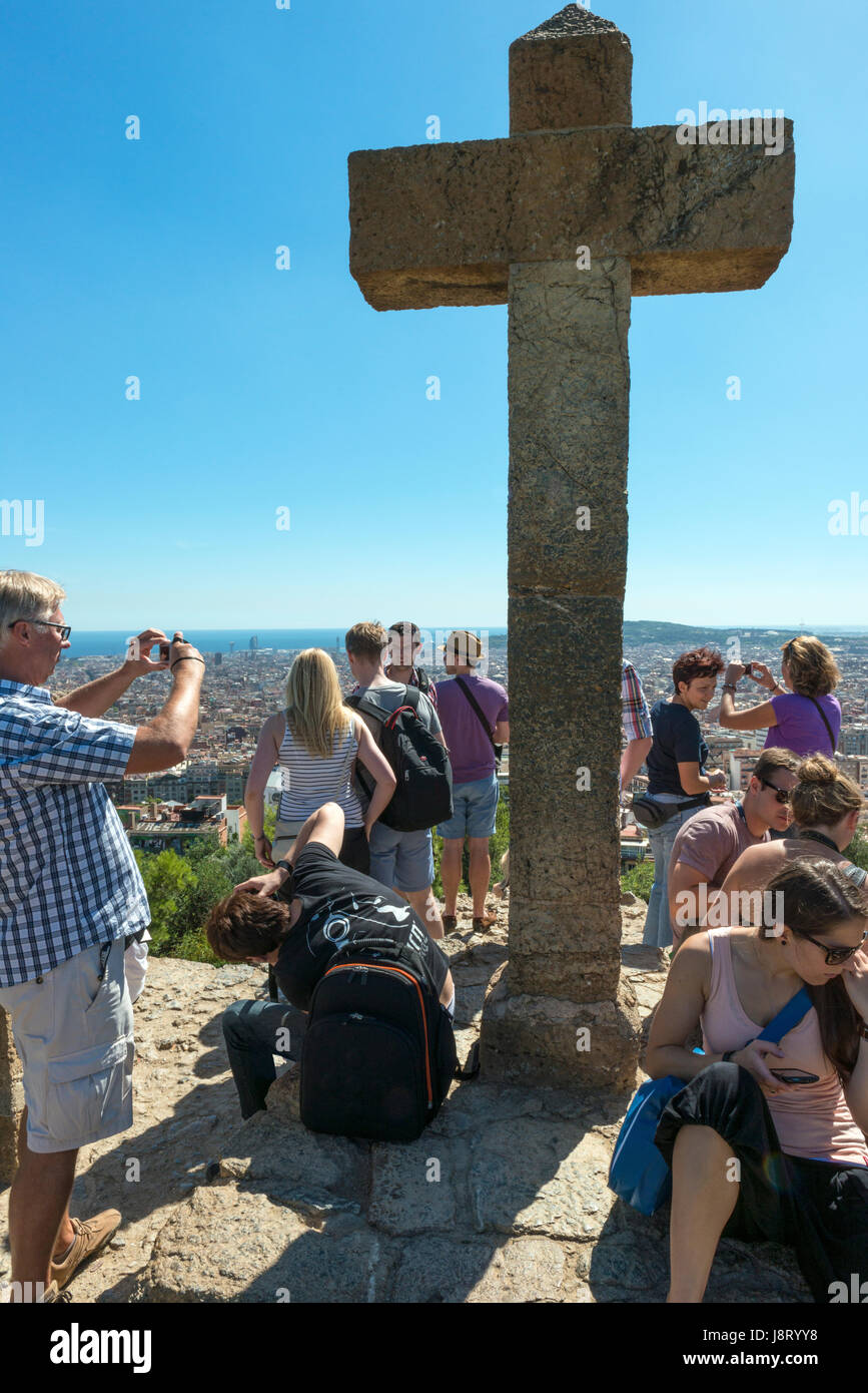 Cross of gaudi hi-res stock photography and images - Alamy