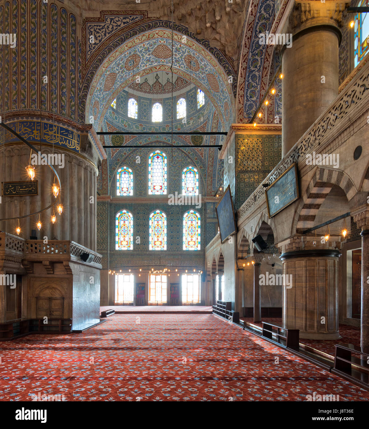 Interior of Sultan Ahmed Mosque (Blue Mosque), with a huge pillars ...