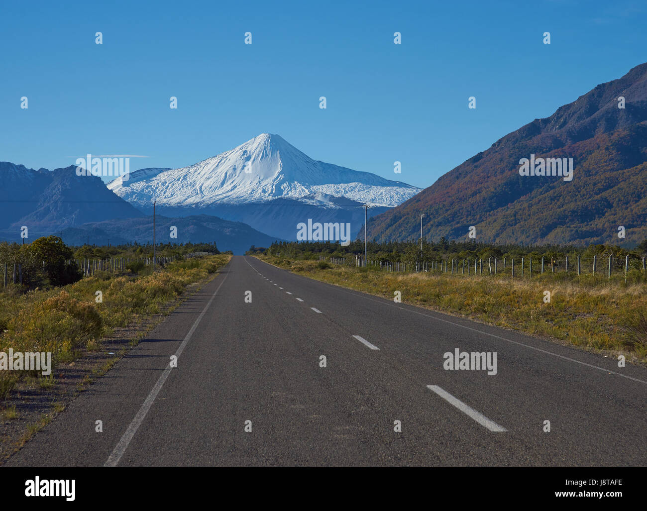 Volcan antuco hi-res stock photography and images - Alamy