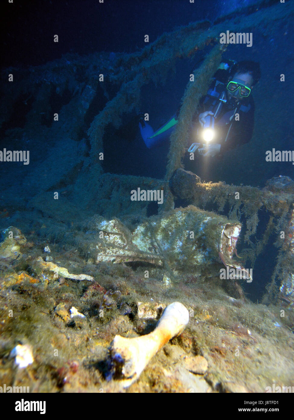 water, mediterranean, salt water, sea, ocean, chain, underwater, rust ...