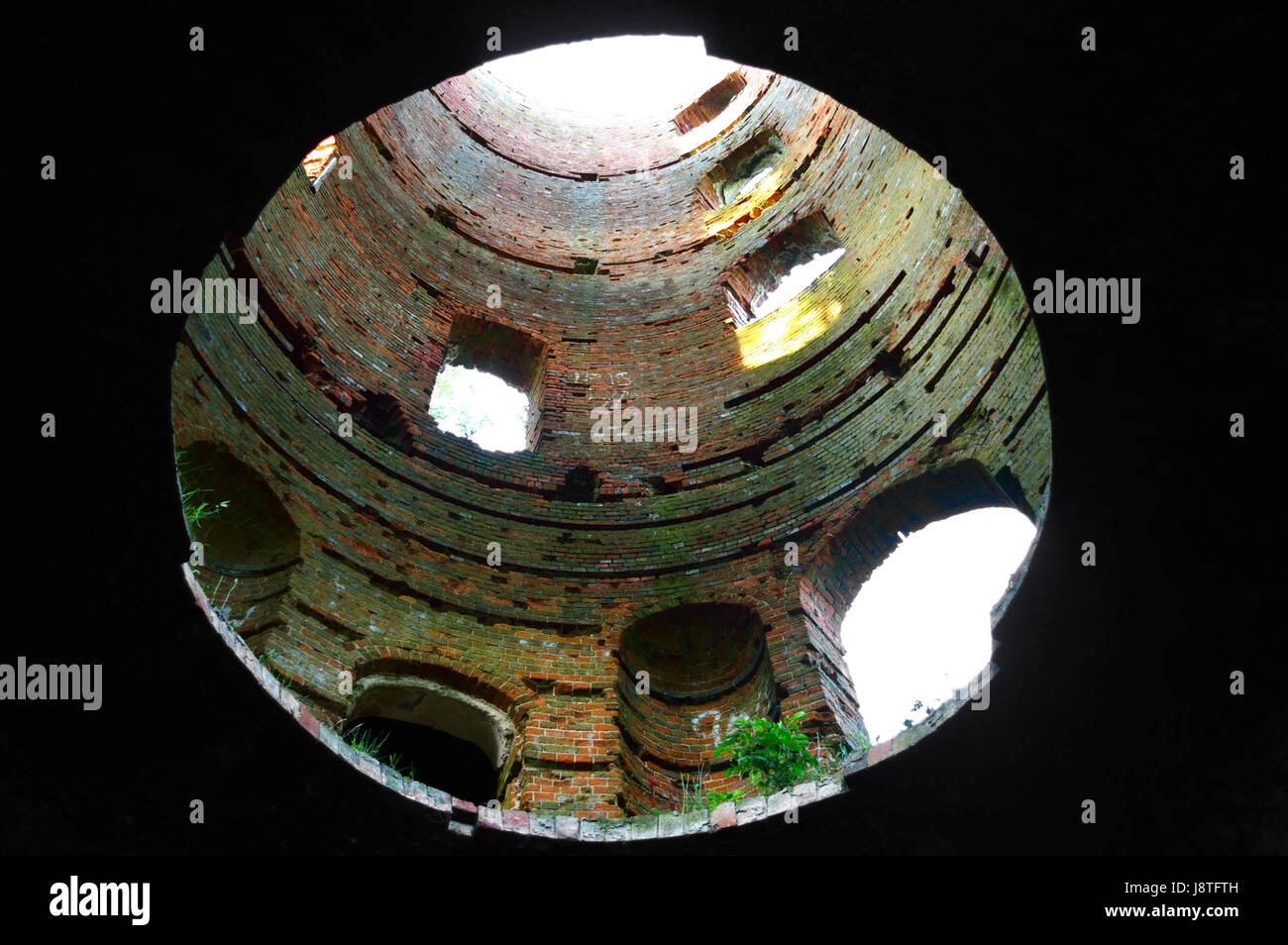 Folly tower racton ruin hi-res stock photography and images - Alamy