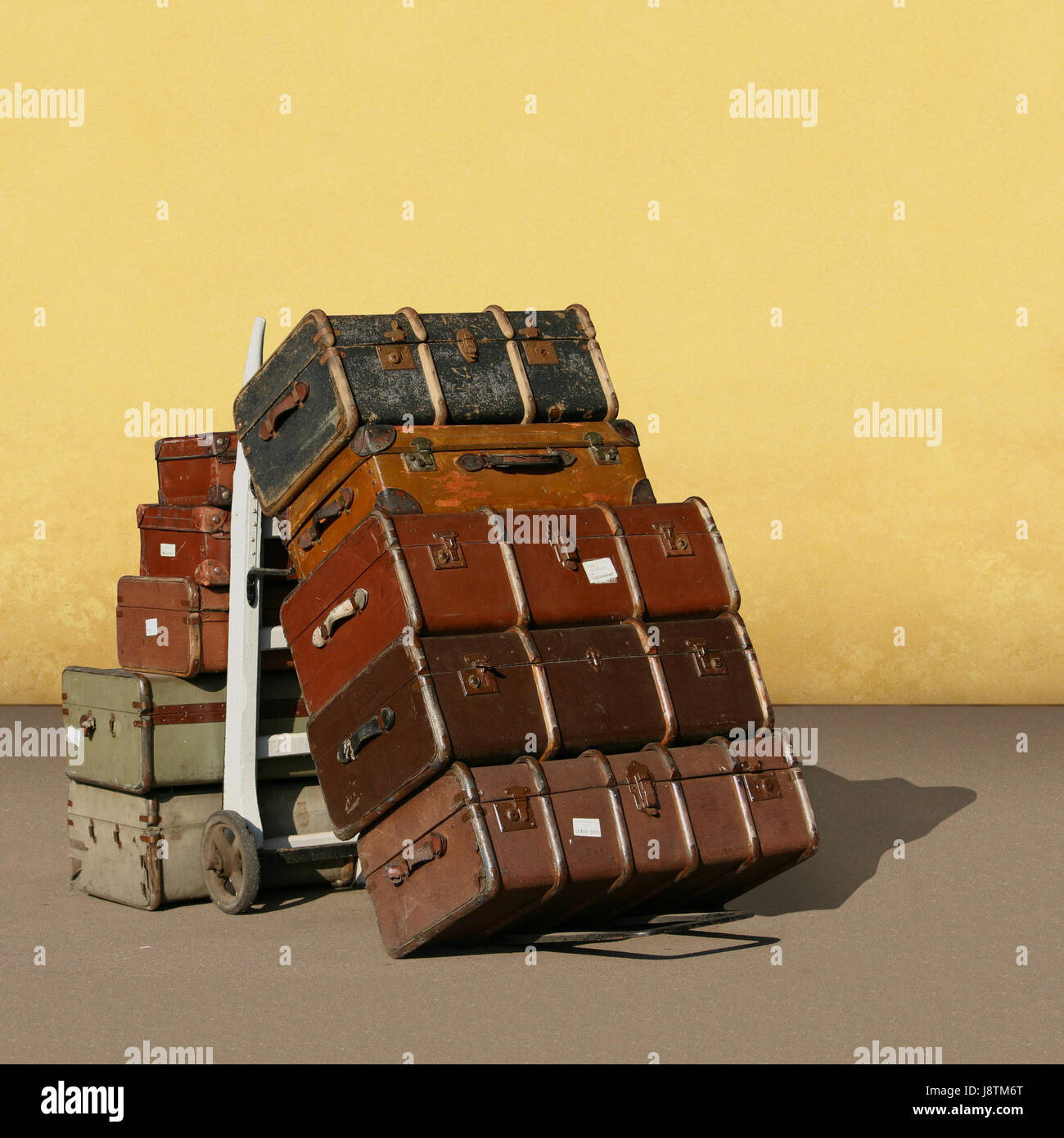 bags, baggage, luggage, suitcase, railway, locomotive, train, engine ...