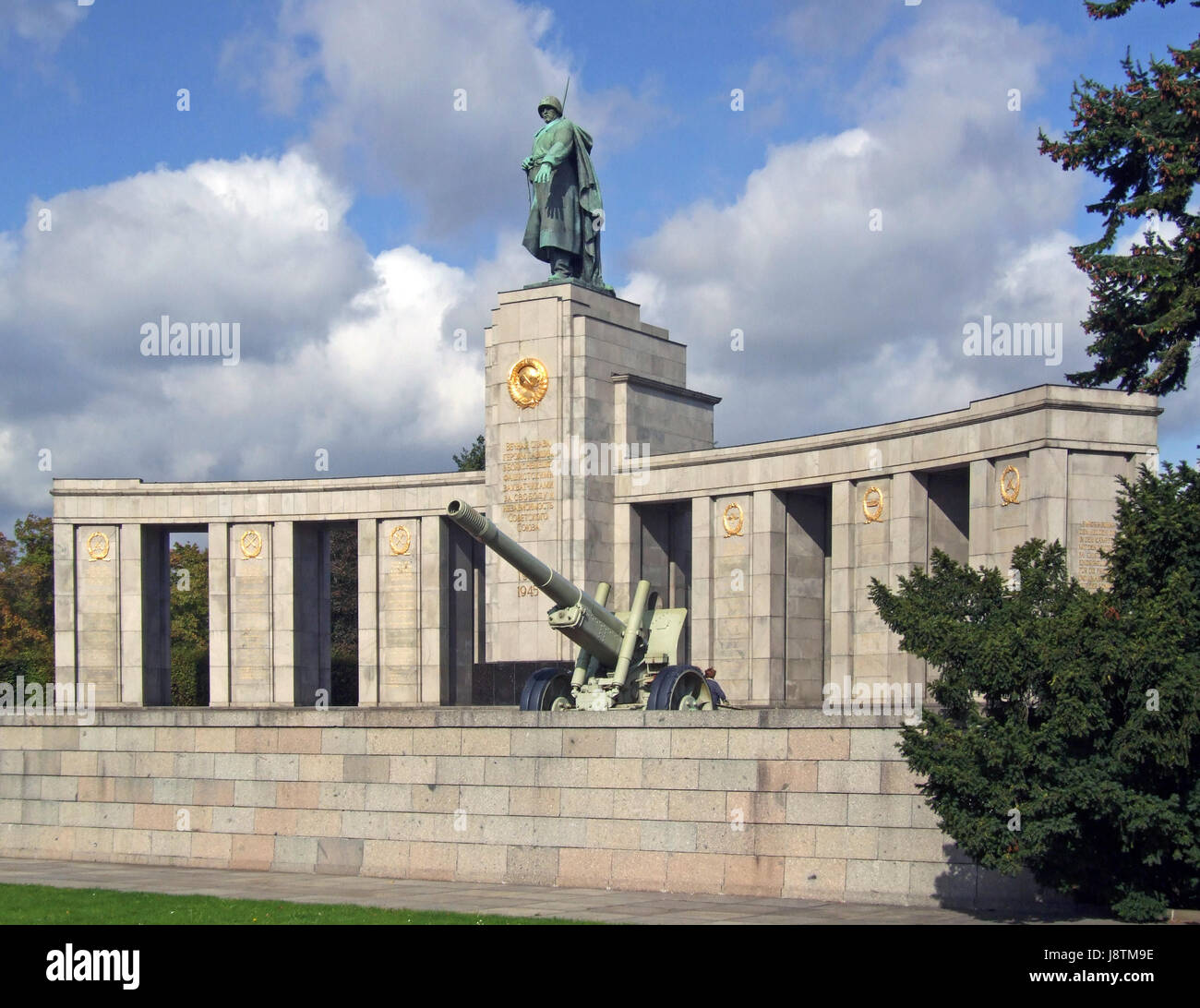 German soldiers russian town hi-res stock photography and images - Alamy