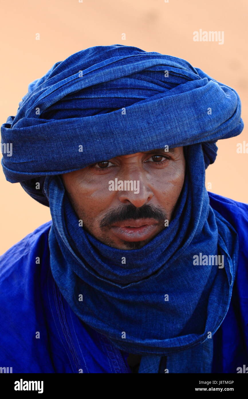 Mali tuareg portrait turban hi-res stock photography and images - Alamy