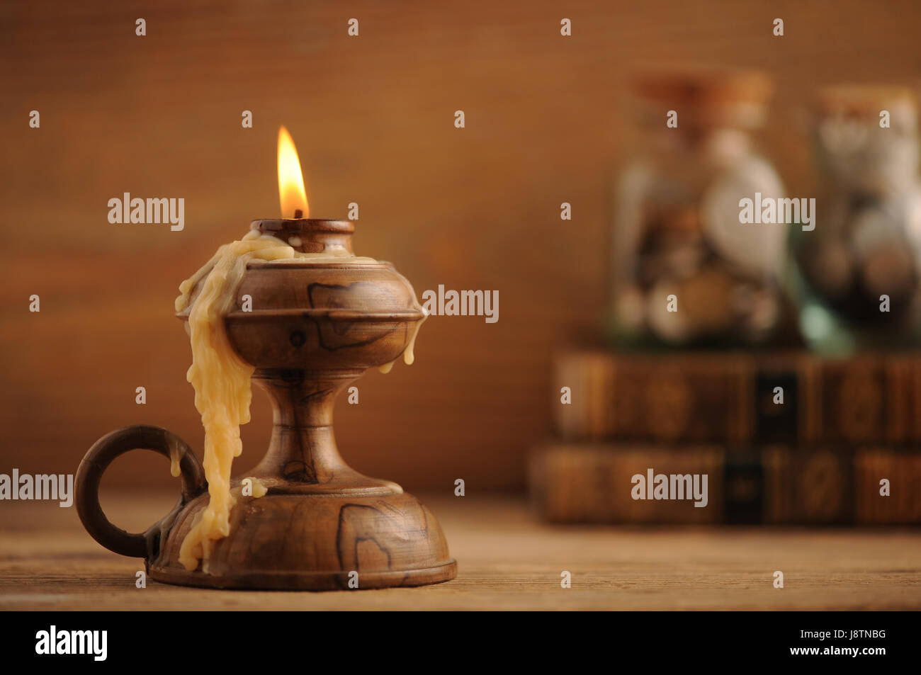 object, single, big, large, enormous, extreme, powerful, imposing ...