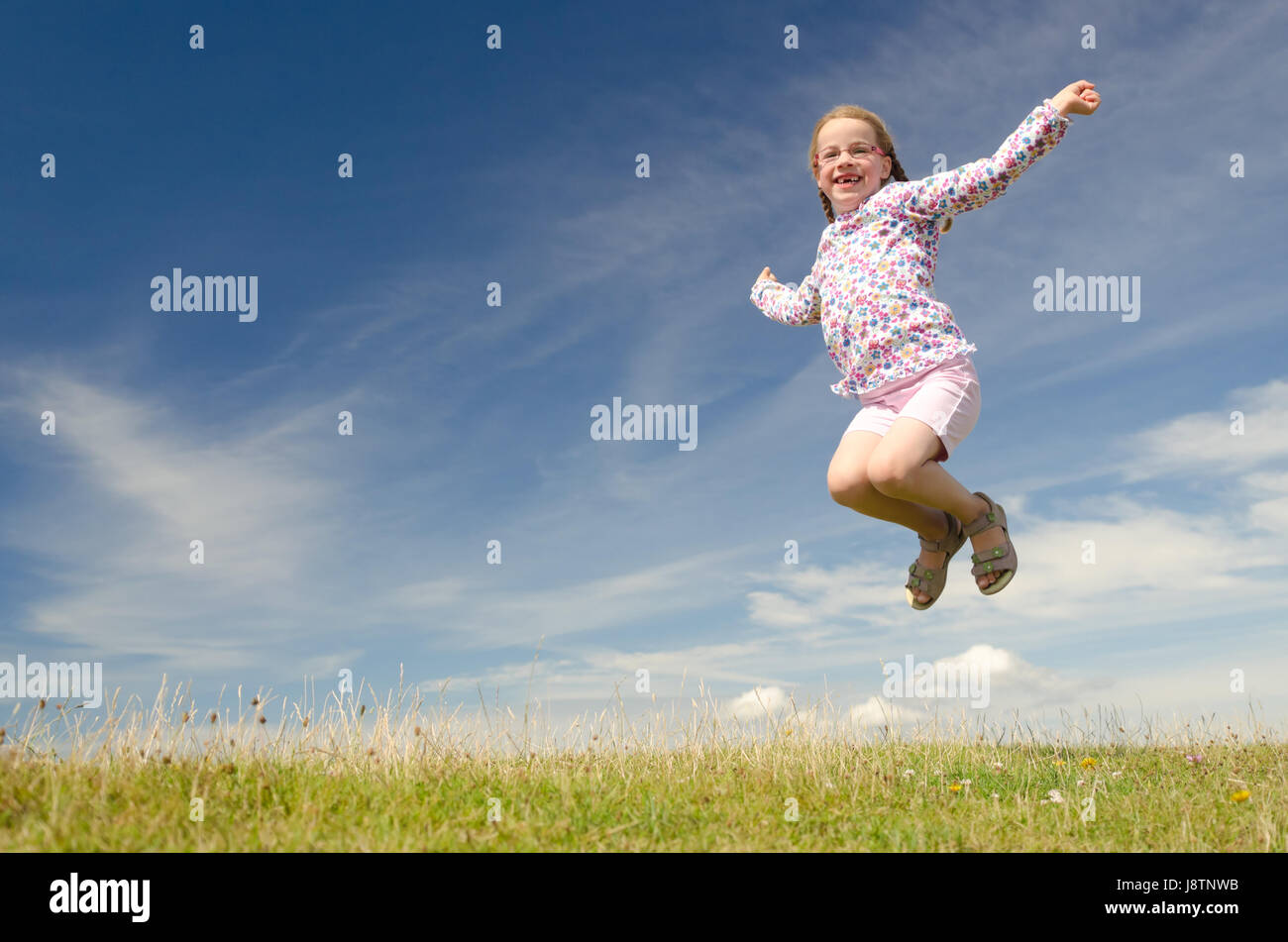 spring, bouncing, bounces, hop, skipping, frisks, jumping, jump, dike ...