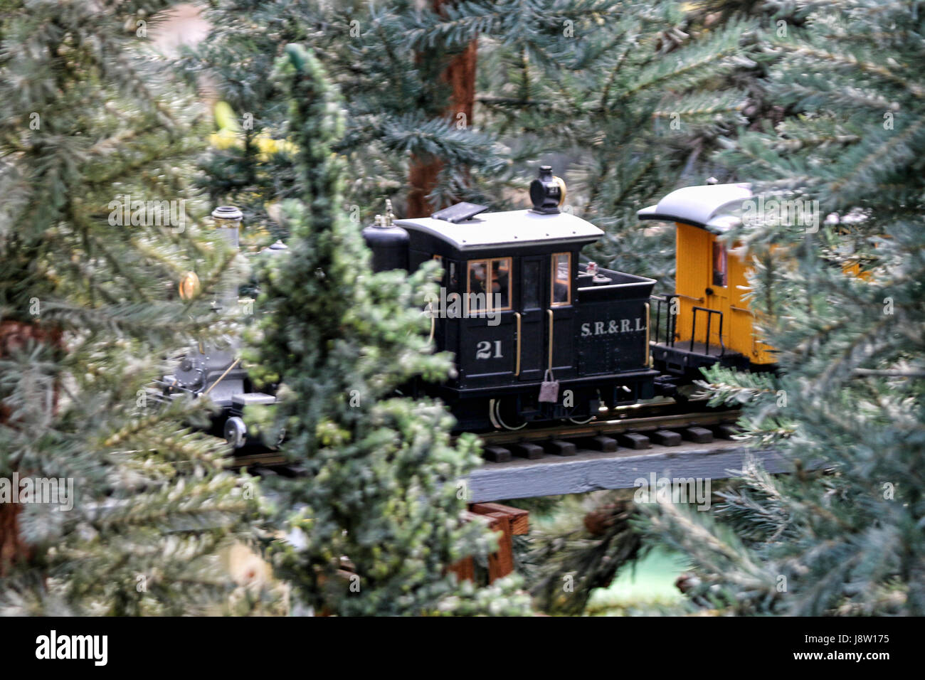 Train layout display O-gage steam engine no. 21 Stock Photo - Alamy