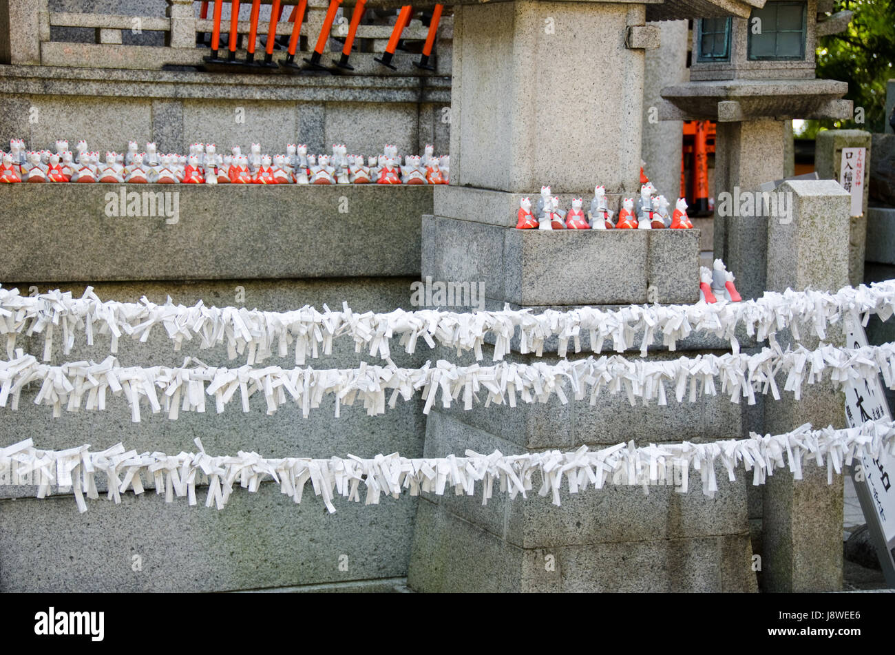 Wish knots hi-res stock photography and images - Alamy