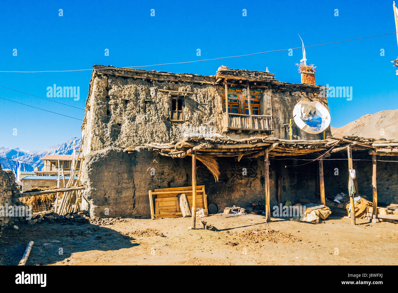 Mud cabin hi-res stock photography and images - Alamy