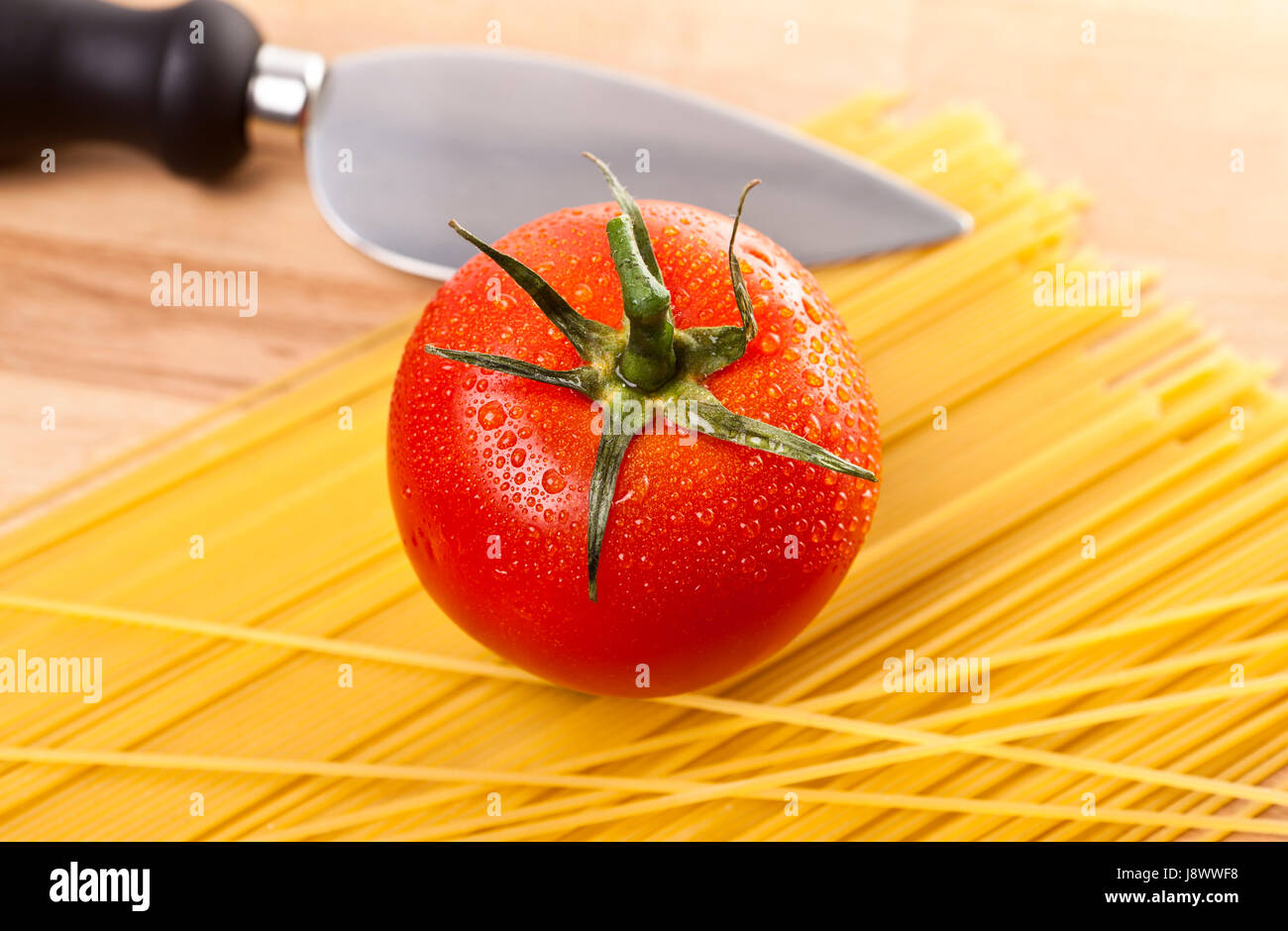 food, aliment, noodles, tomatoes, tomatos, spaghetti, arm, weapon ...
