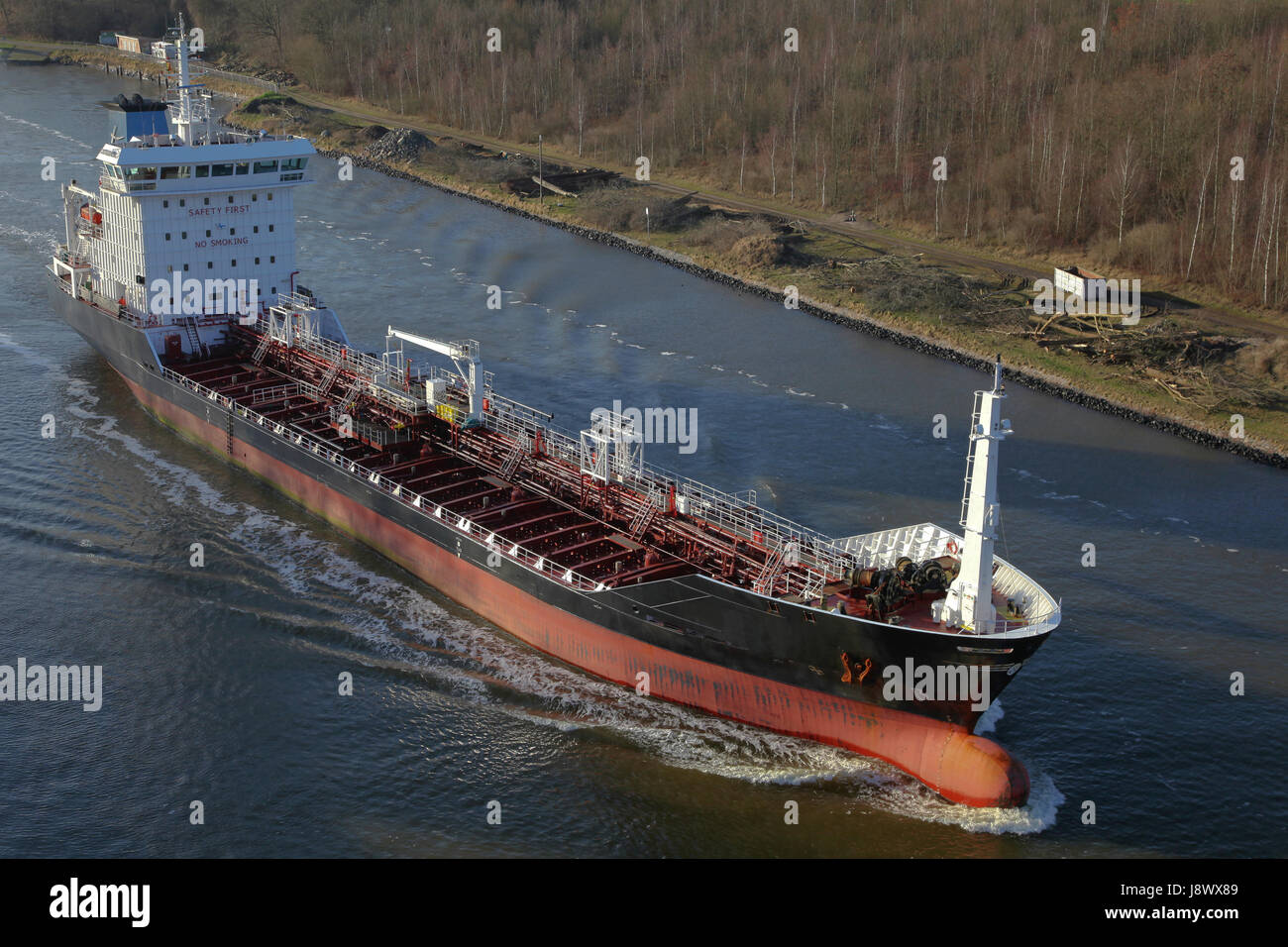 navigation, transport, import, export, tanker, shipping traffic ...