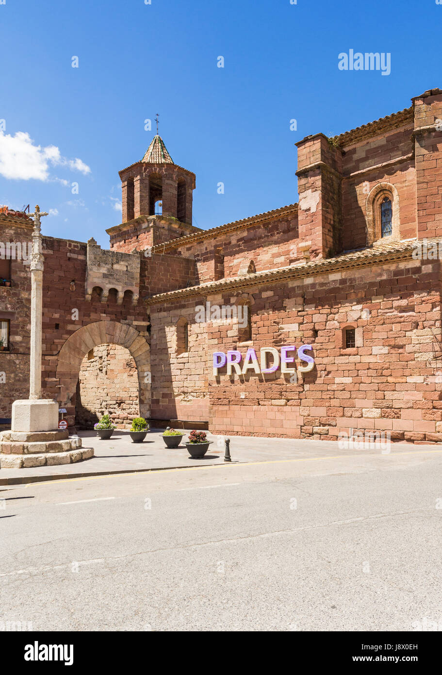 Arch portal entrance into the old town next to the Iglesia de Santa ...