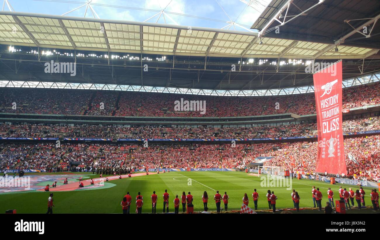 The fa cup final hi-res stock photography and images - Alamy
