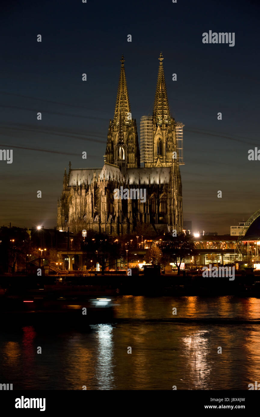 cologne cathedral at night Stock Photo - Alamy