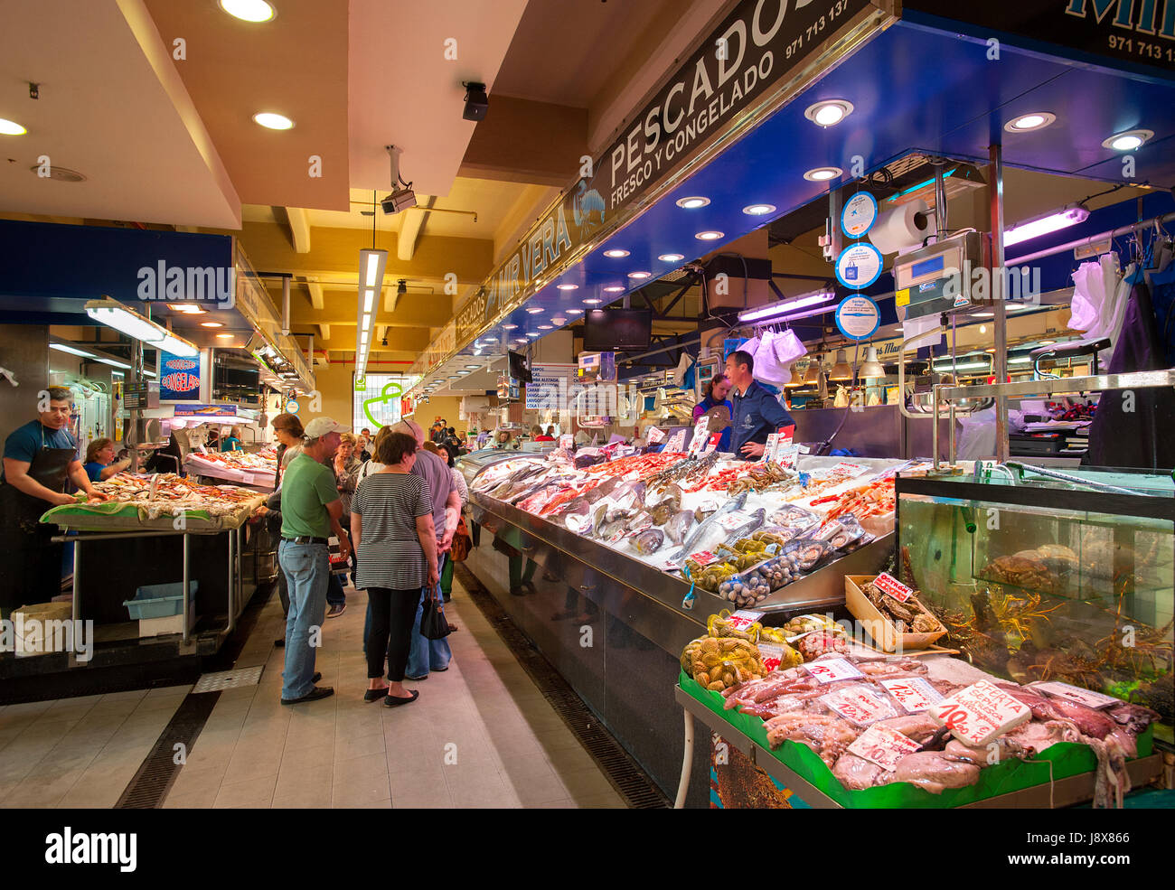 Mercado de olivar hi-res stock photography and images - Alamy