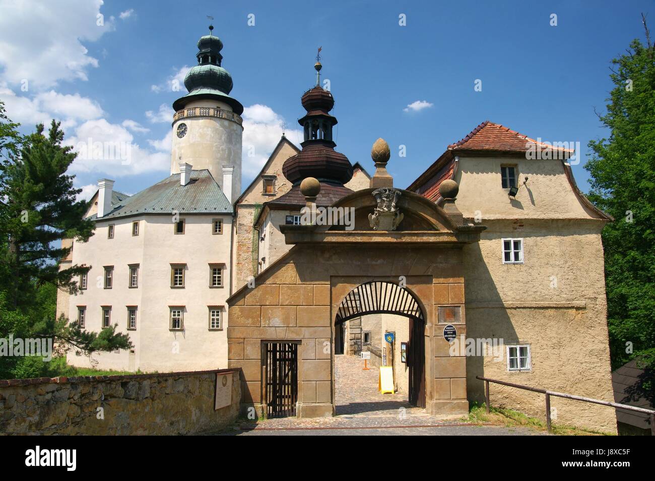 Castle lemberg hi-res stock photography and images - Alamy