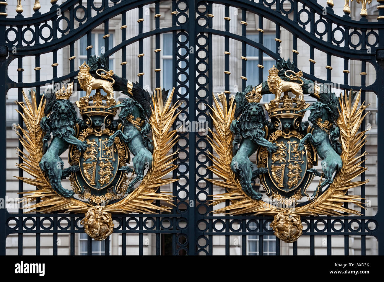 Emblem Of London Stock Photos & Emblem Of London Stock Images - Alamy