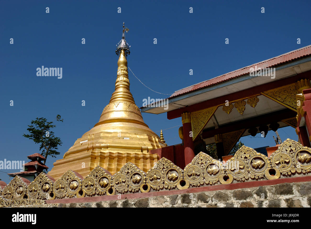 Popa village hi-res stock photography and images - Alamy