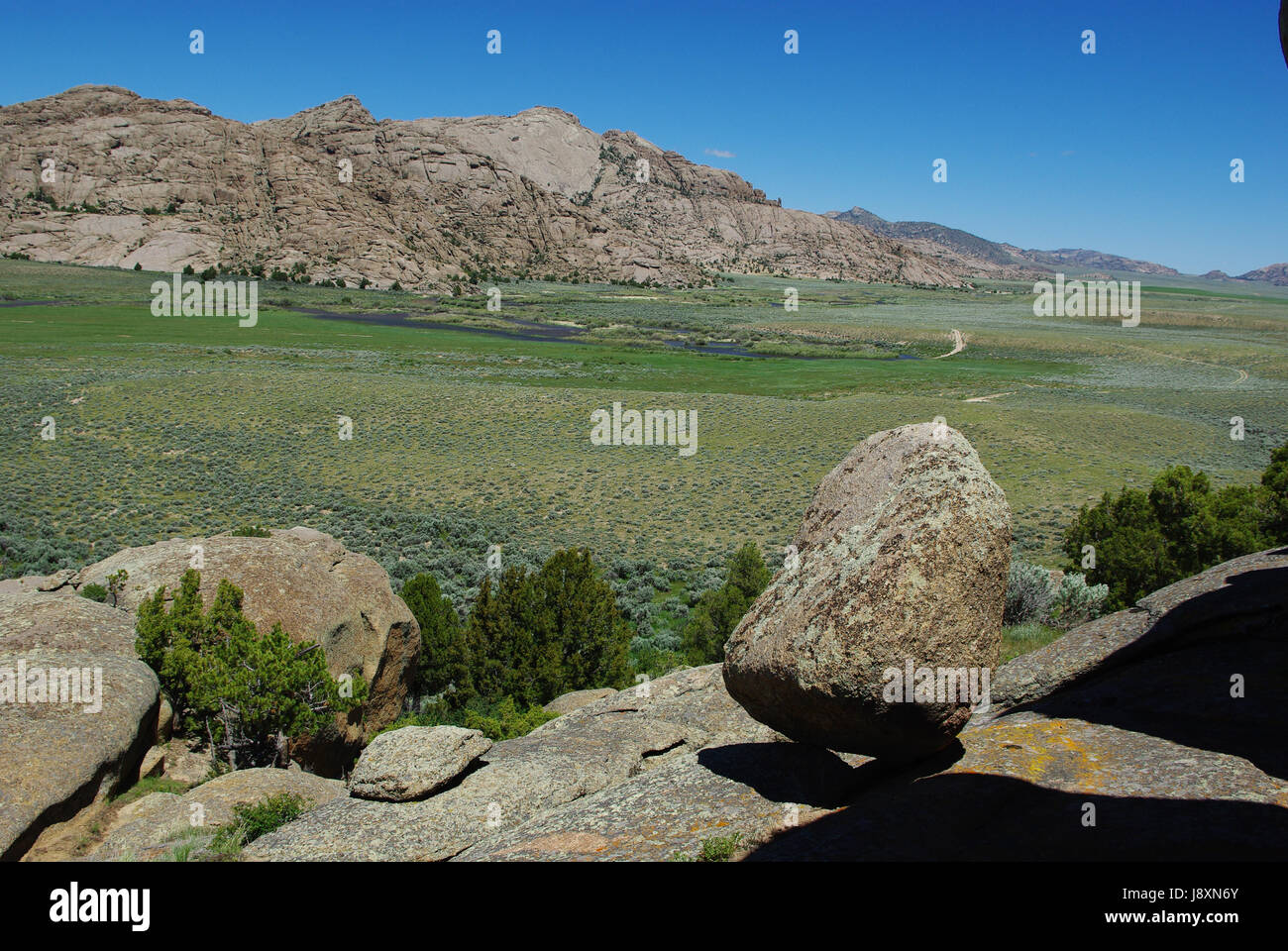 boulder,rocks and green river valley,split rock,wyoming Stock Photo - Alamy