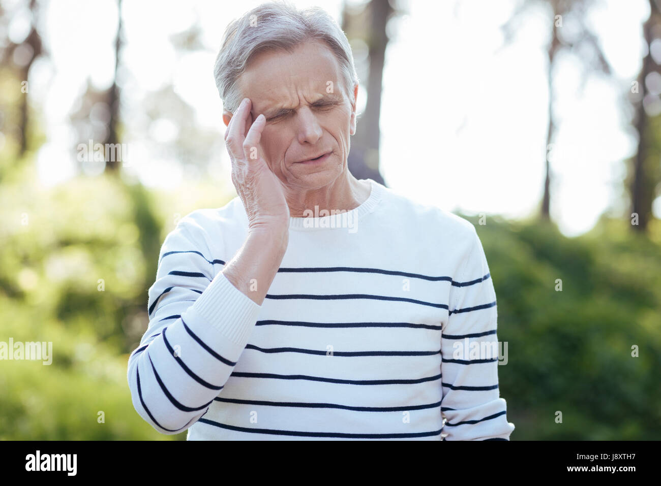 Confused old man hi-res stock photography and images - Alamy