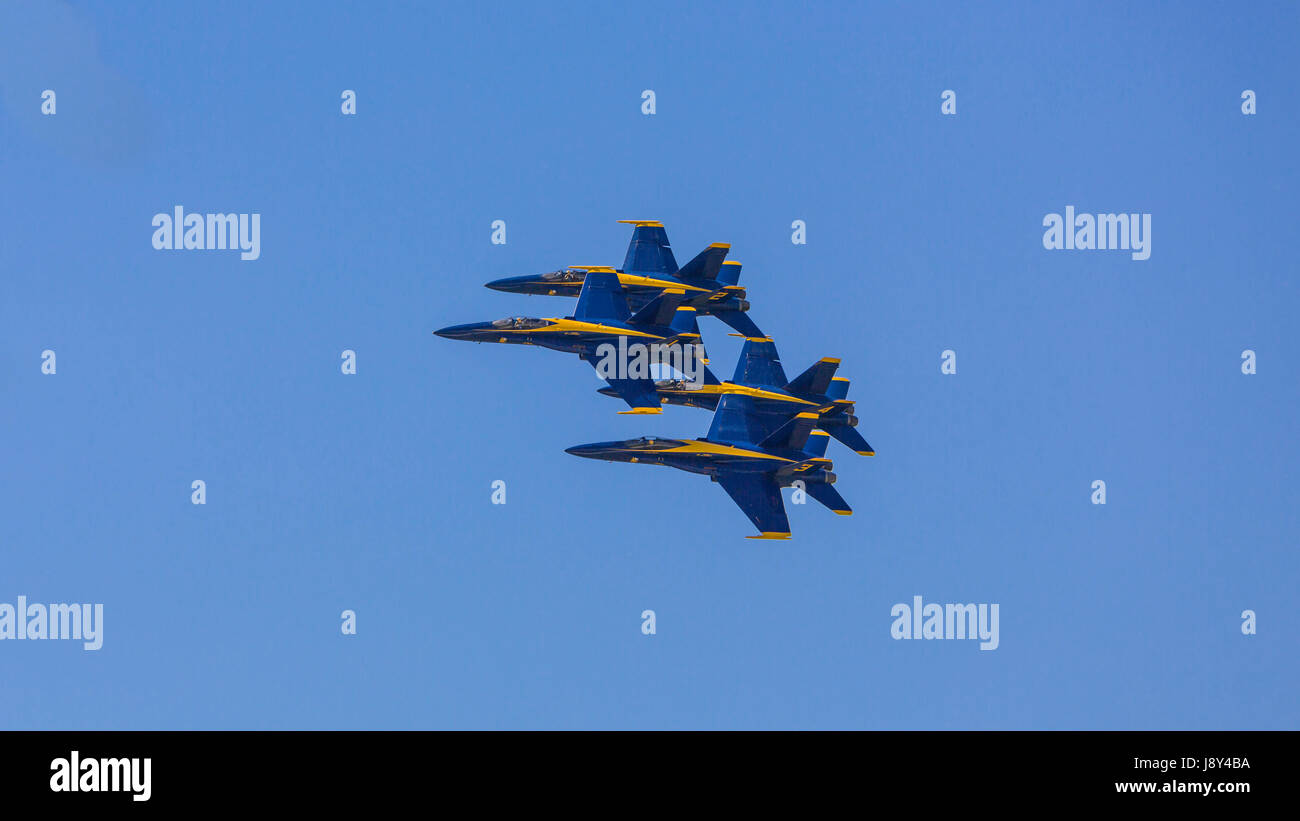 The us navy blue angels hi-res stock photography and images - Alamy