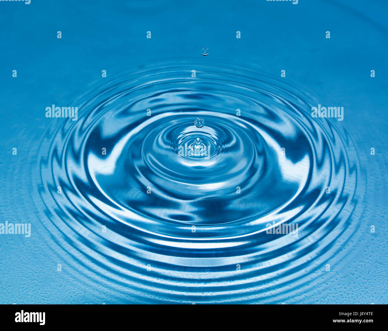 Drop down view hi-res stock photography and images - Alamy