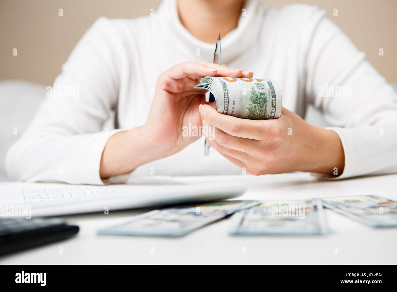 Hands counting money, close up Stock Photo - Alamy