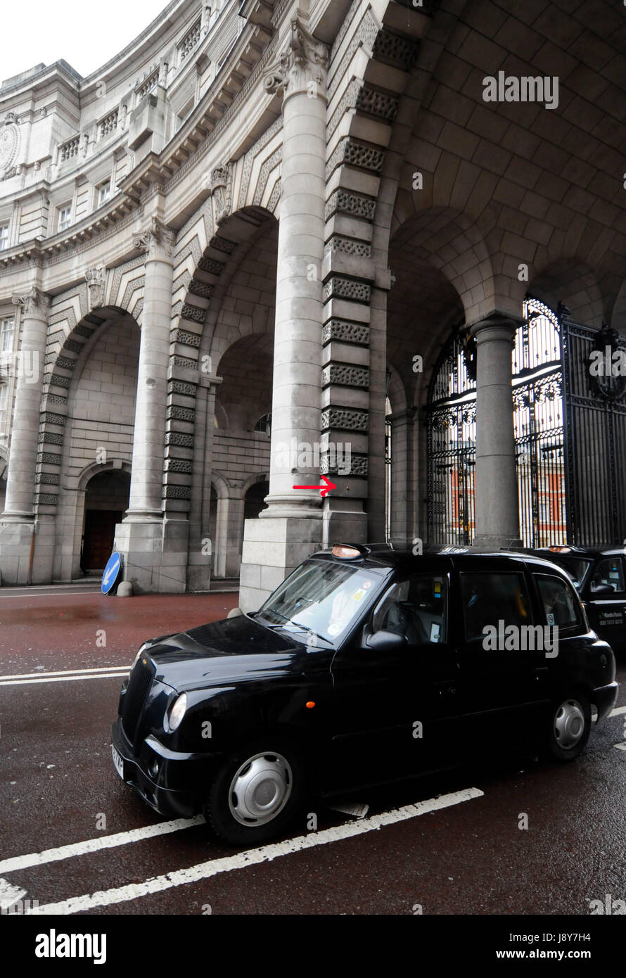 The inside wall of the northernmost arch has a small protrusion like a ...