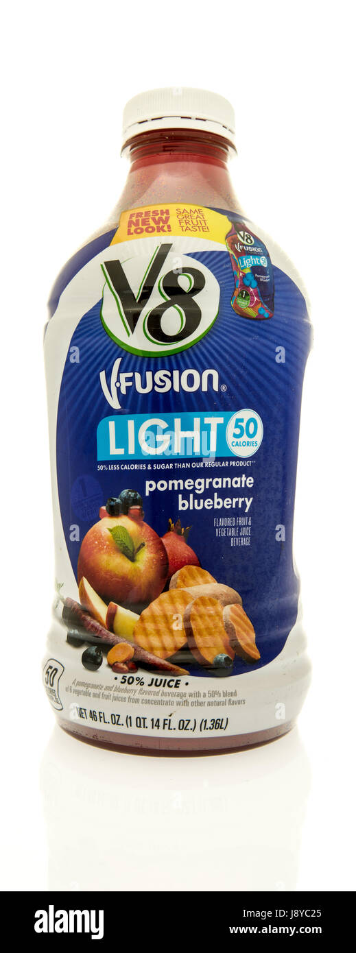 Winneconne, WI - 13 May 2017: A bottle of V8 fusion light juice on an isolated background Stock ...