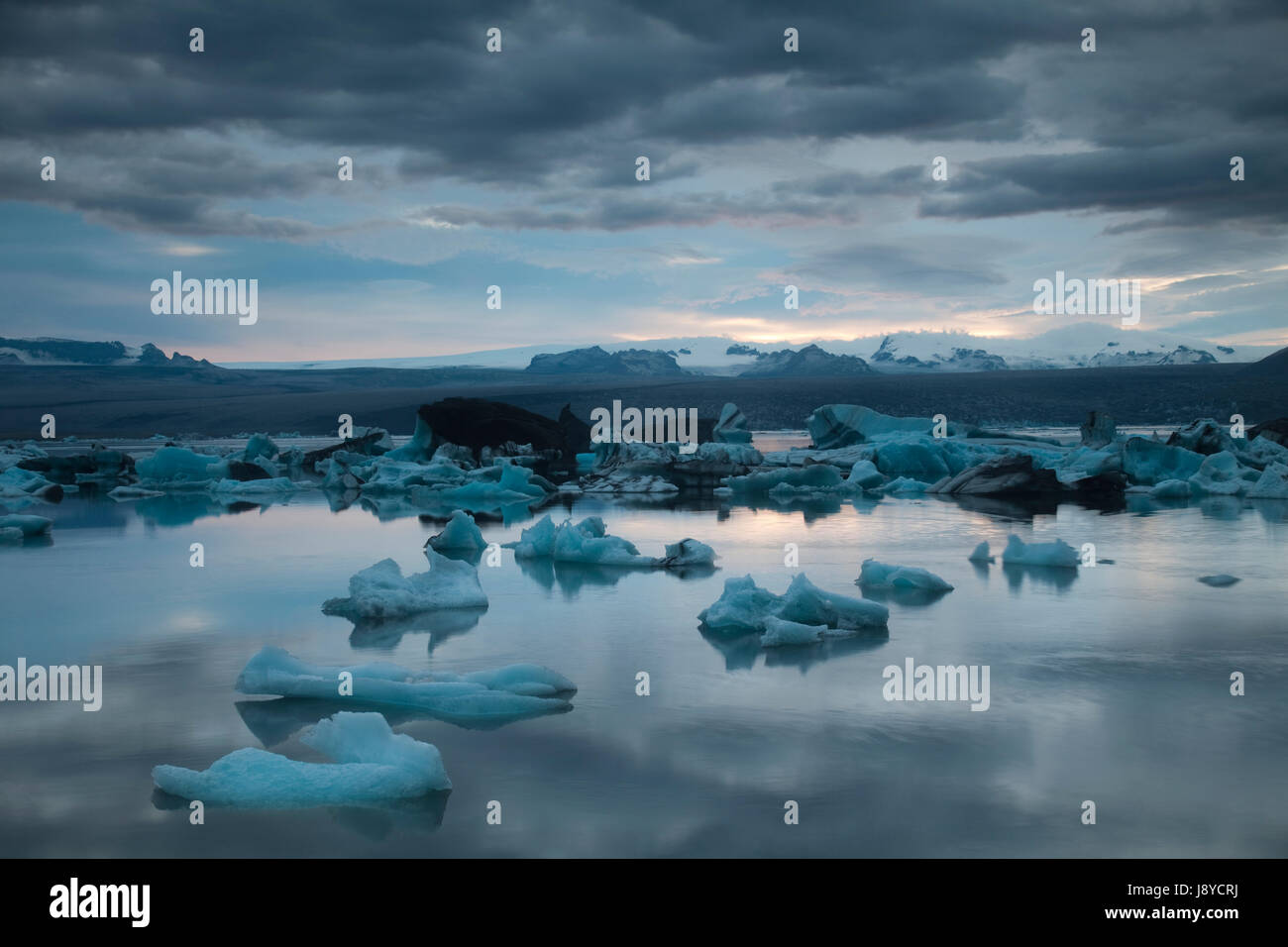 ice, blue, big, large, enormous, extreme, powerful, imposing, immense ...