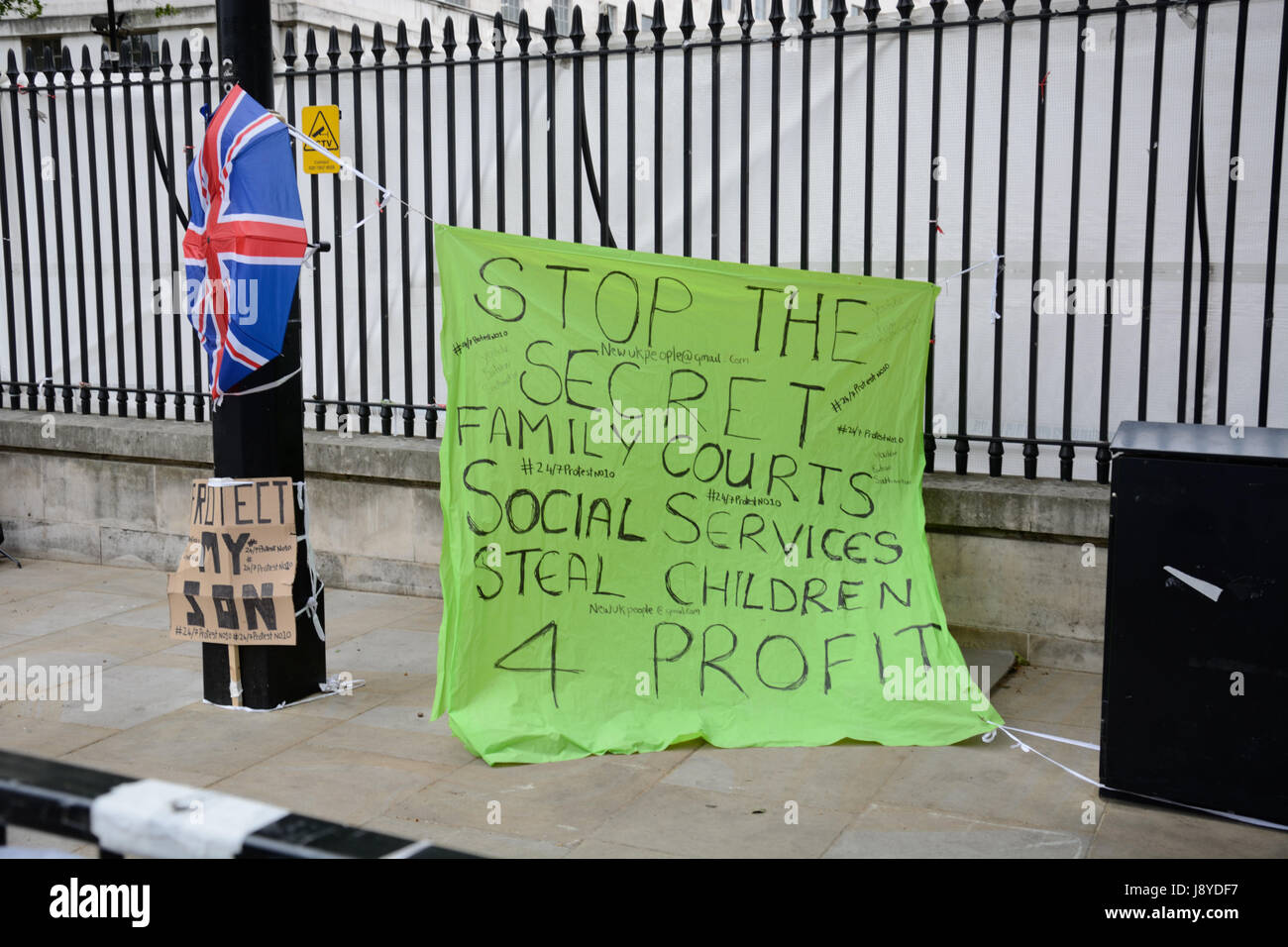 Protest posters hi-res stock photography and images - Alamy