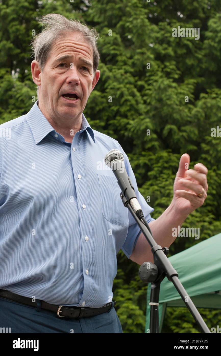 Jonathon Porritt giving a speech in Bristol Stock Photo - Alamy
