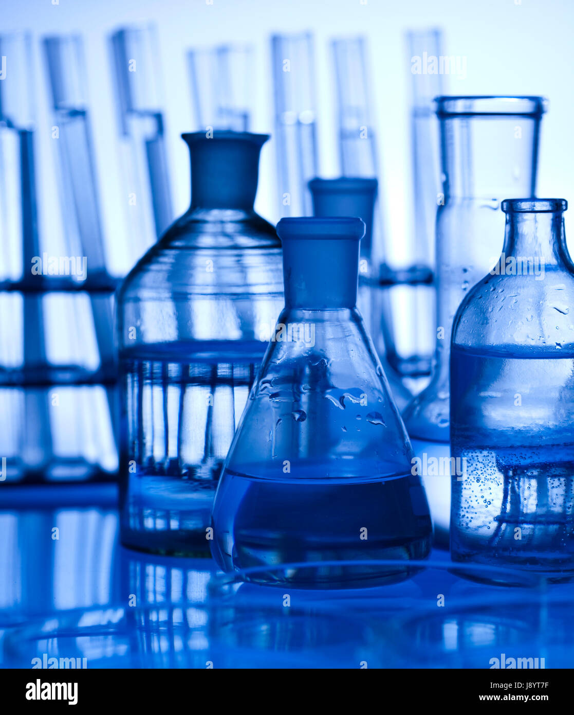 glass, chalice, tumbler, experiment, research, laboratory, equipment ...